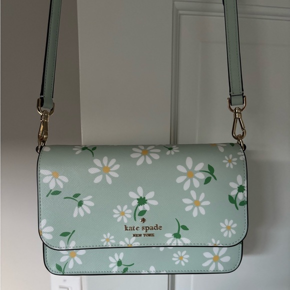 kate spade | Bags | Kate Spade Green Daisy Crossbody Bag | Poshmark